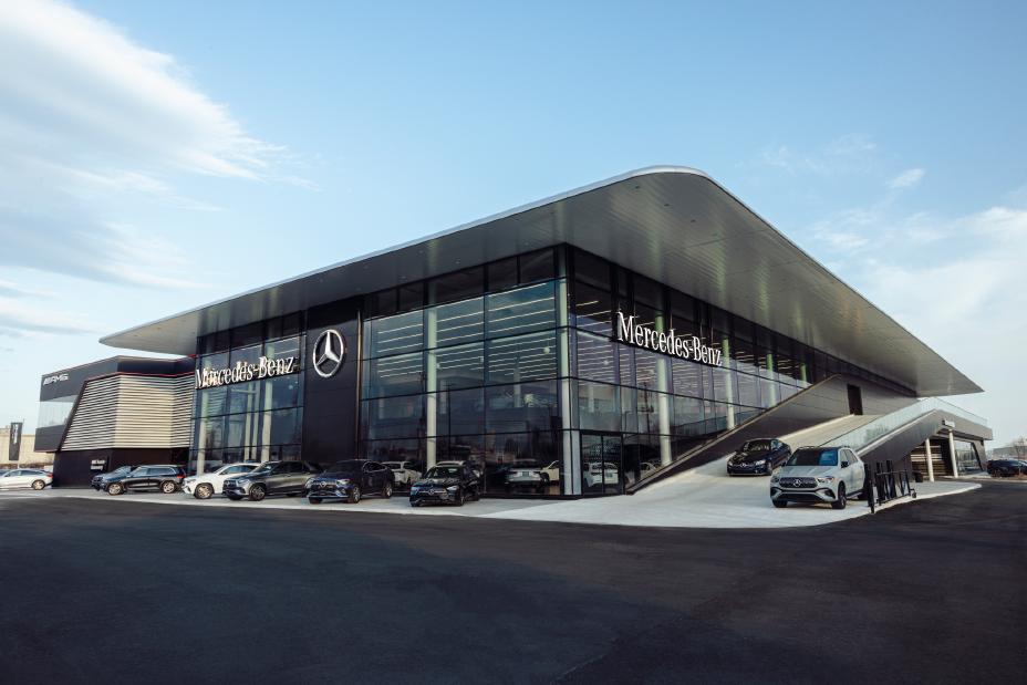 Start your engines! Mercedes-Benz Toronto Queensway opens featuring ...